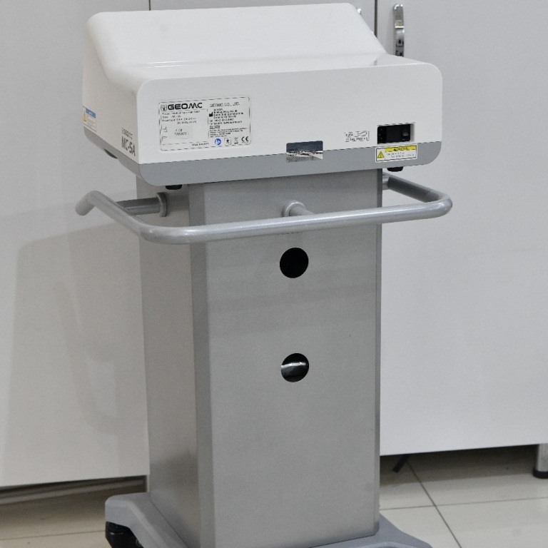 Secondhand Pain Therapy System Calmare MC-5A - Medbidding