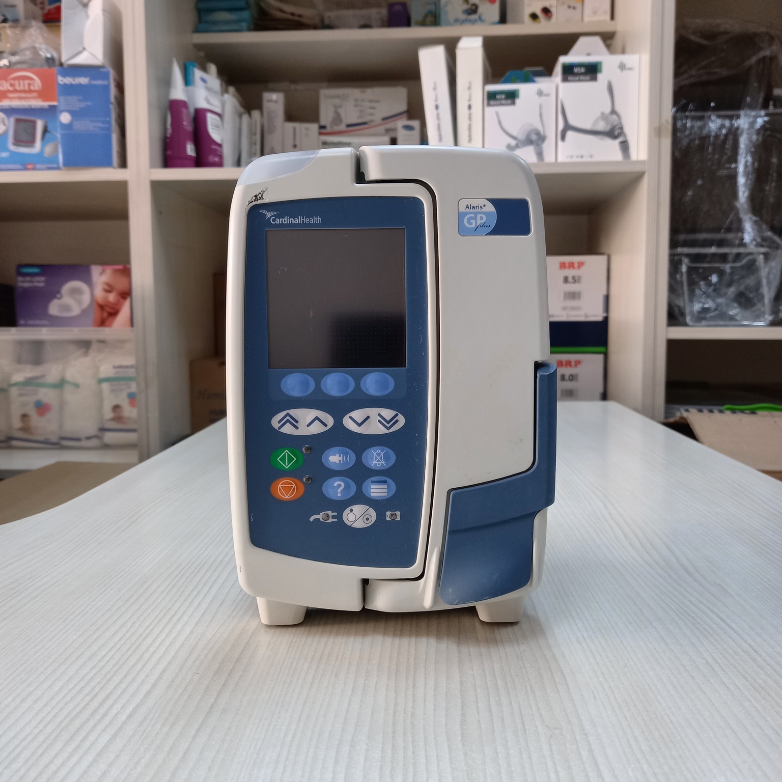 Secondhand Cardinal Health Alaris GP Plus Infusion Pump - Medbidding