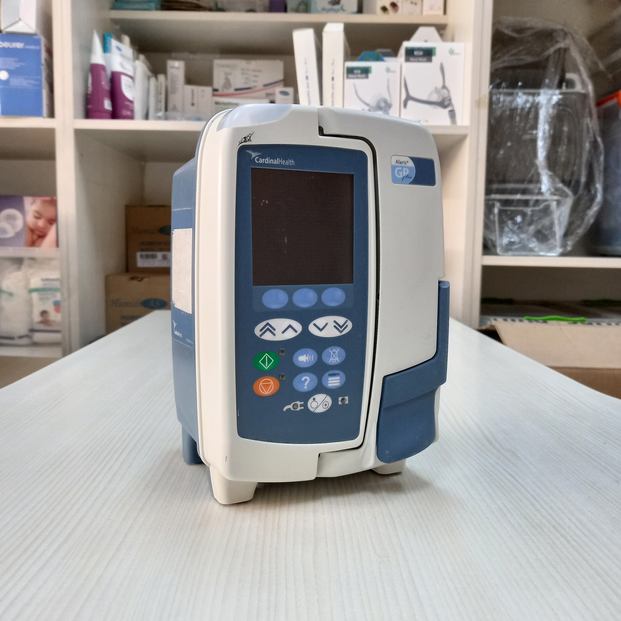Secondhand Cardinal Health Alaris GP Plus Infusion Pump - Medbidding