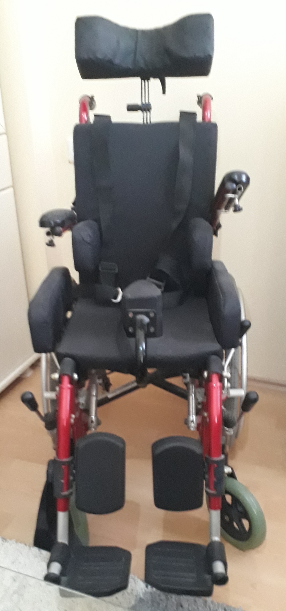 Secondhand Vitea Care VCWR21 Pediatric Manual Wheelchair - Medbidding