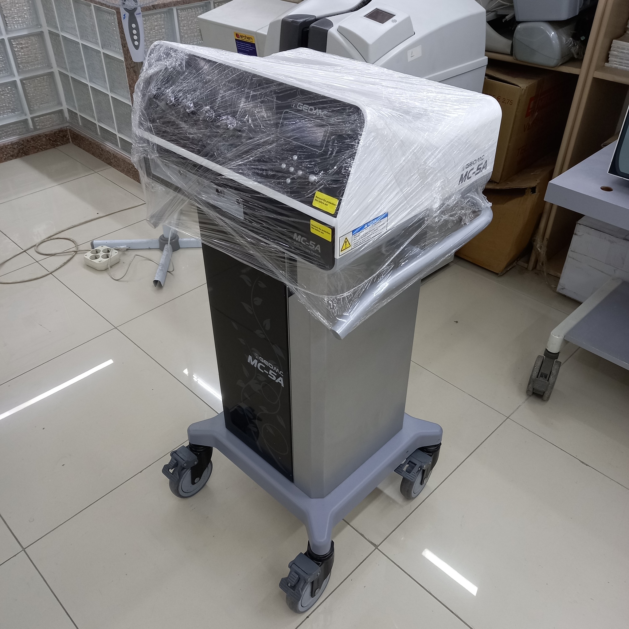 Secondhand Calmare MC-5A Pain Therapy System - Medbidding
