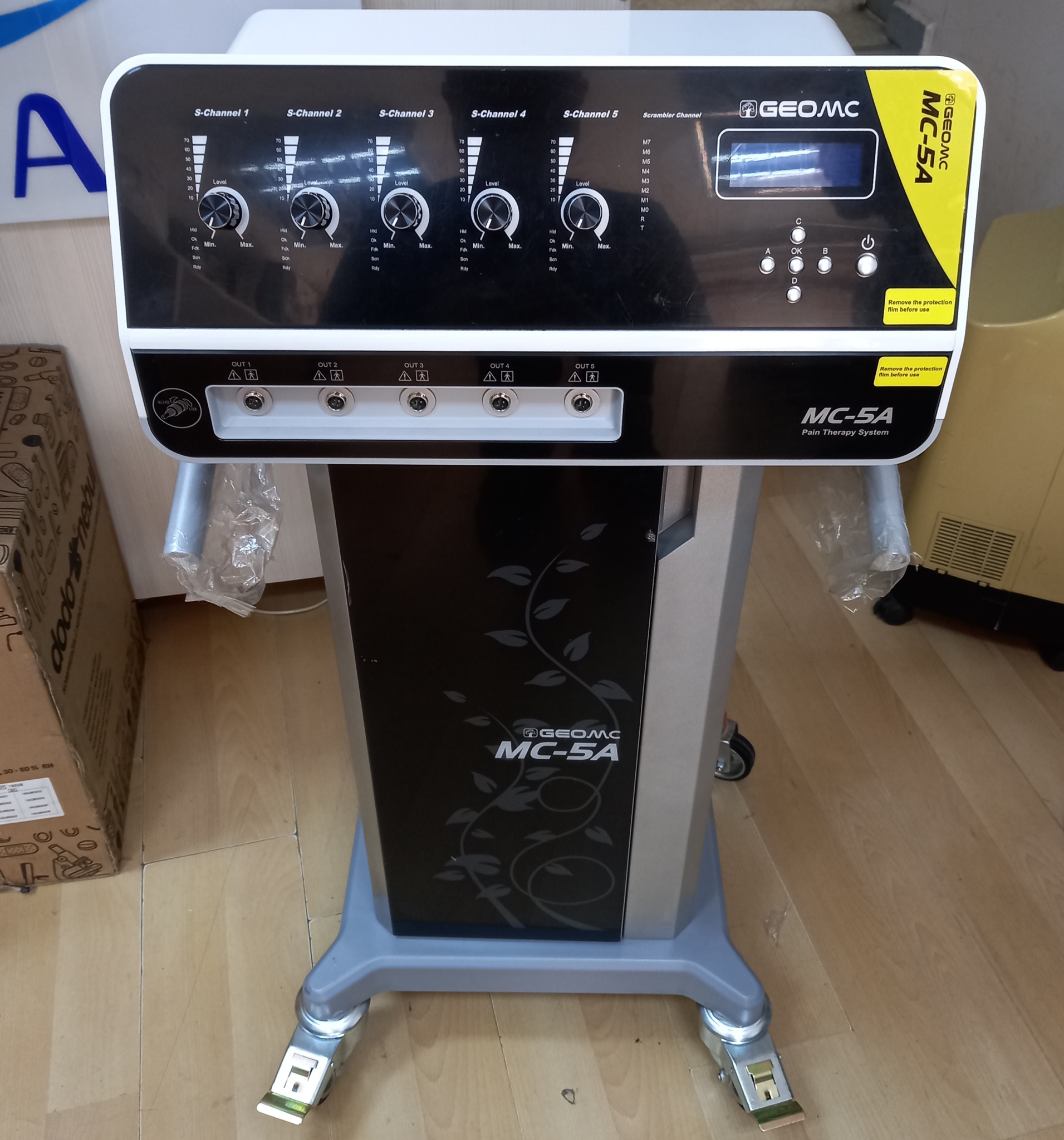 Secondhand Calmare MC-5A Pain Therapy System - Medbidding
