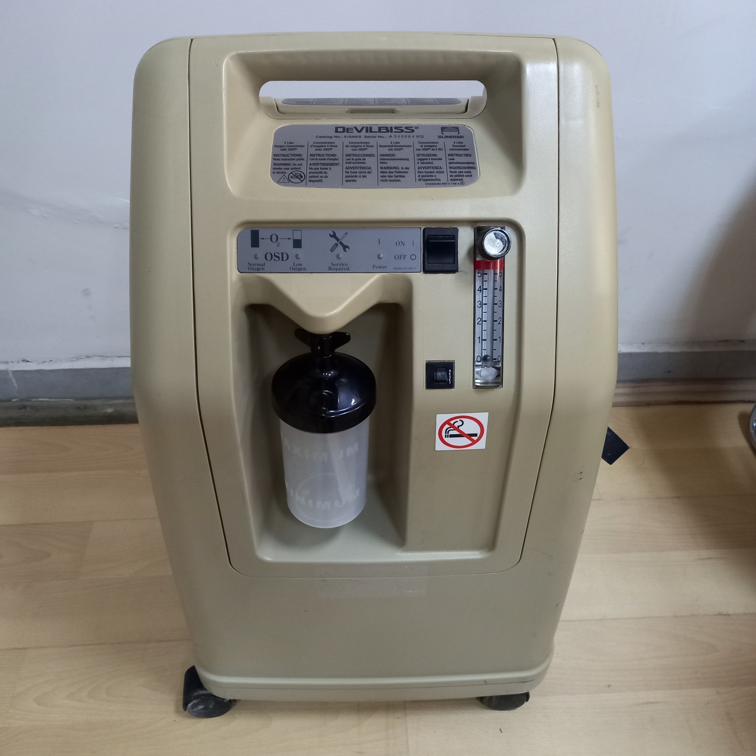 Secondhand Devilbiss Compact 515AKS 5L/min Oxygen Concentrator - Medbidding