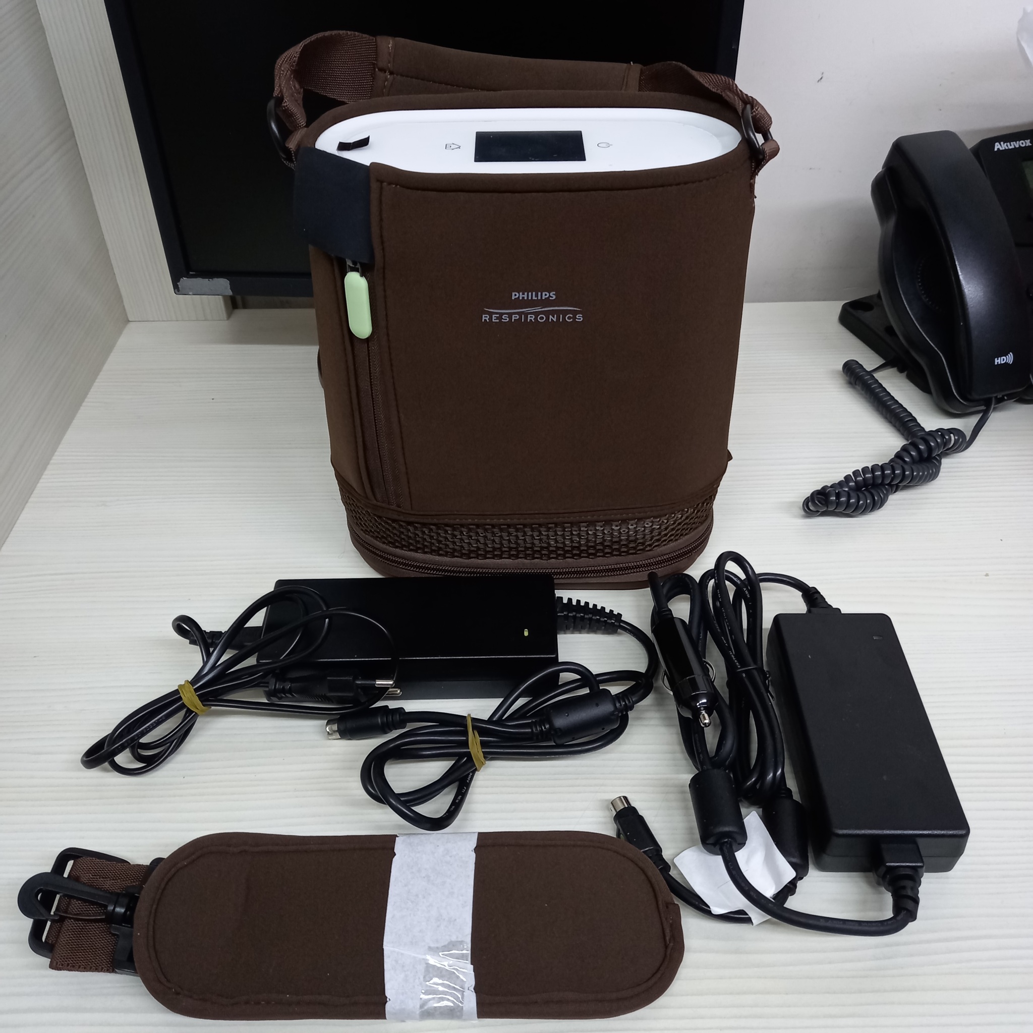 Secondhand Philips Respironics Simply Go Mini 2.3kg Portable Oxygen ...
