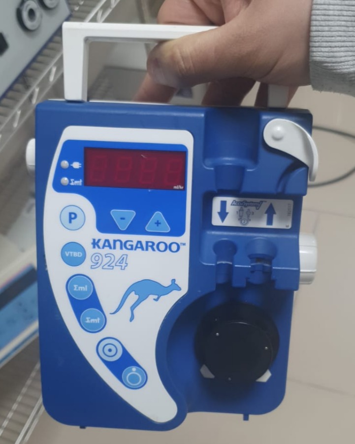 Secondhand Kangaroo 924 Enteral Feeding Pump - Medbidding