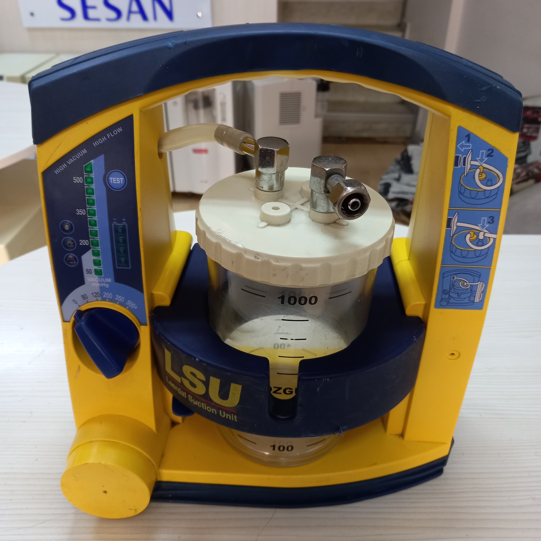 Secondhand Laerdal LSU Suction Device - Medbidding