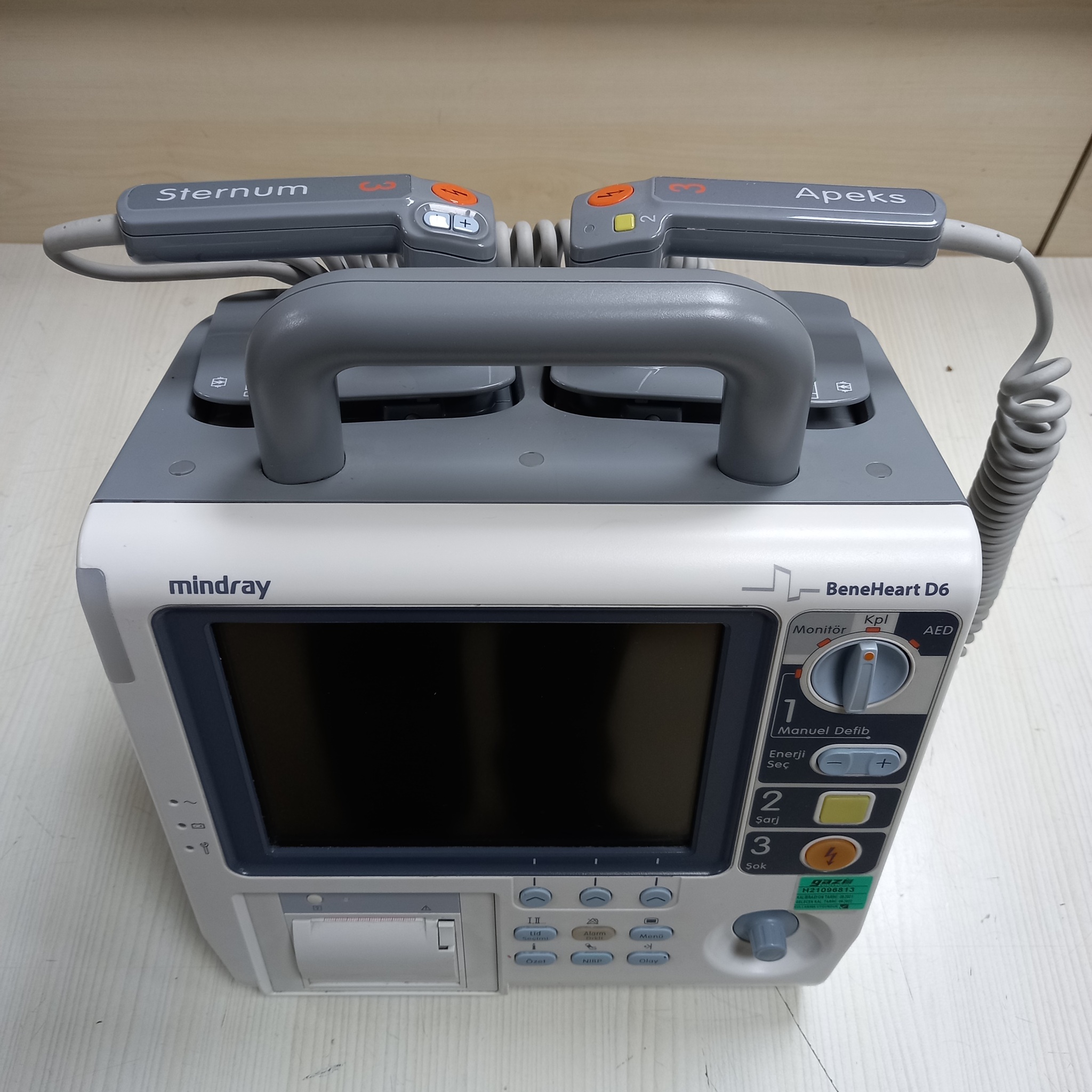 Secondhand Mindray BeneHeart D6 Monitor Defibrillator - Medbidding