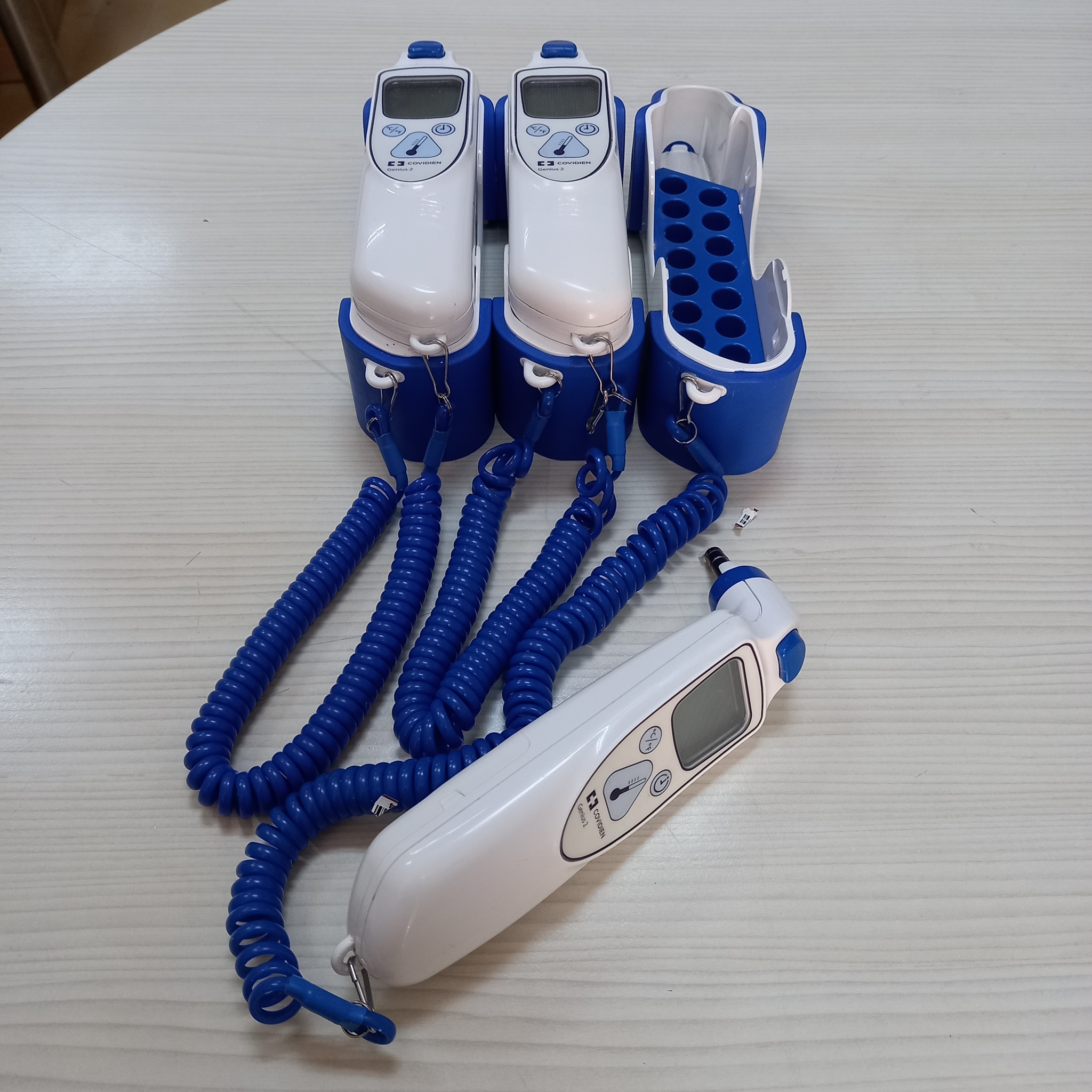 3 Pieces Secondhand Covidien Genius 2 Tympanic Thermometer - Medbidding