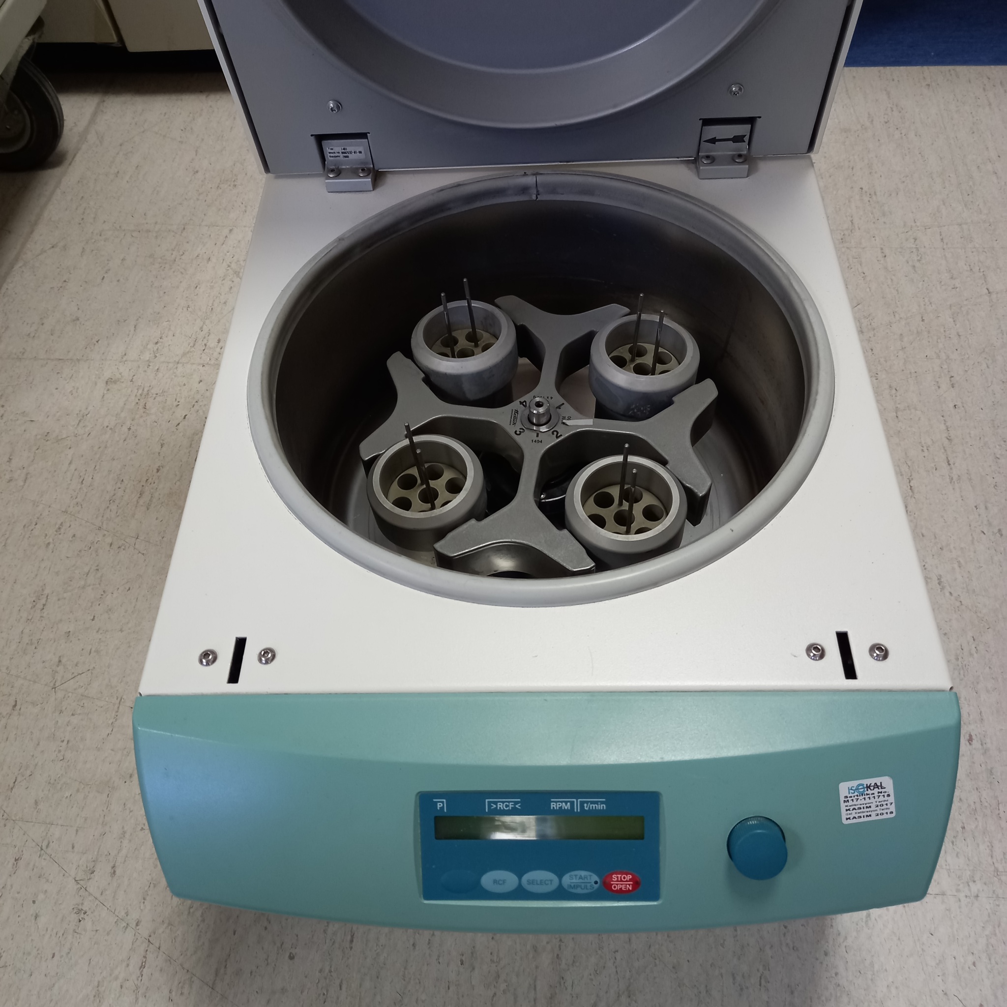Secondhand Hettich Universal 320 28 Tubes Swing-out Rotor Centrifuge ...