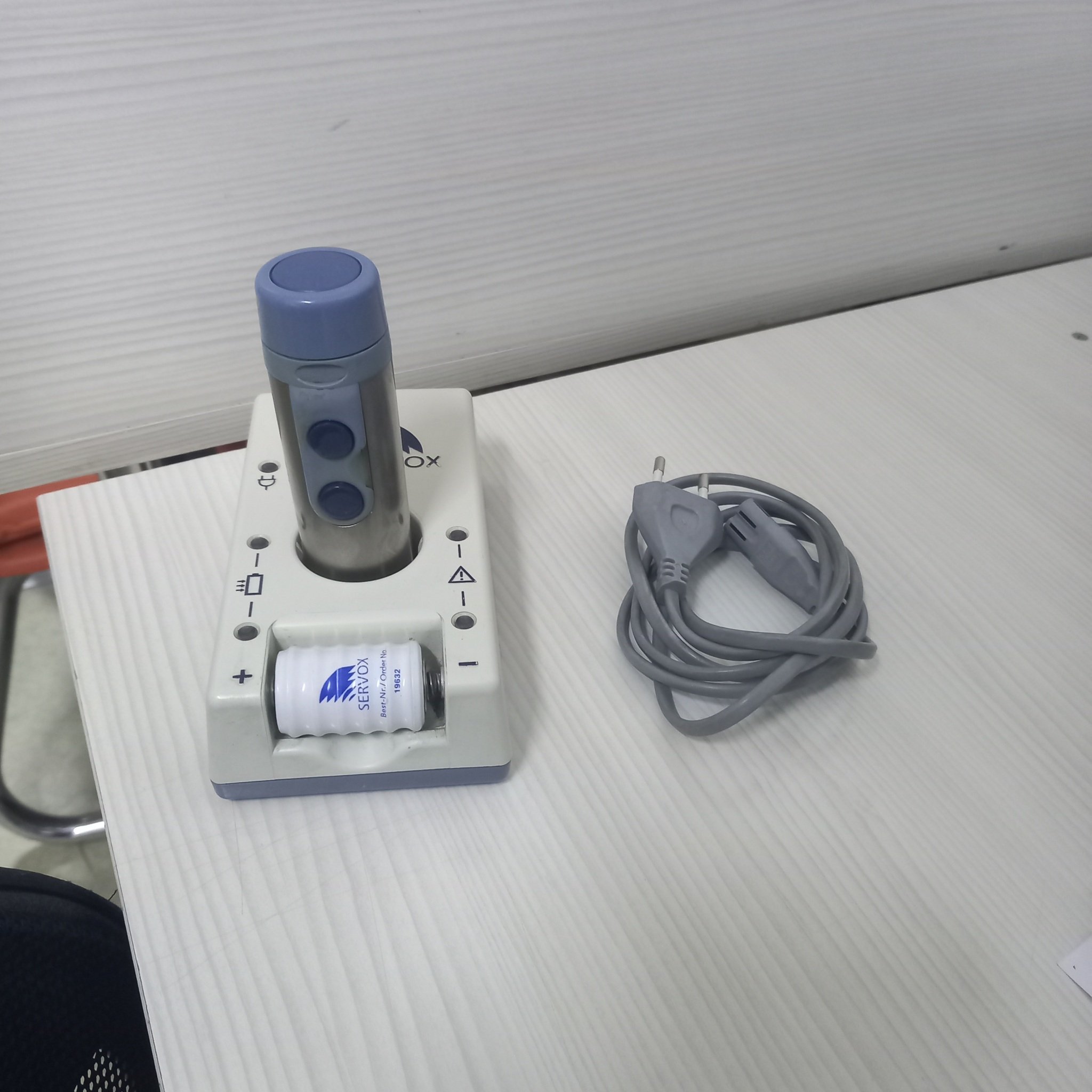 Secondhand Servox Digital Electrolarynx - Medbidding