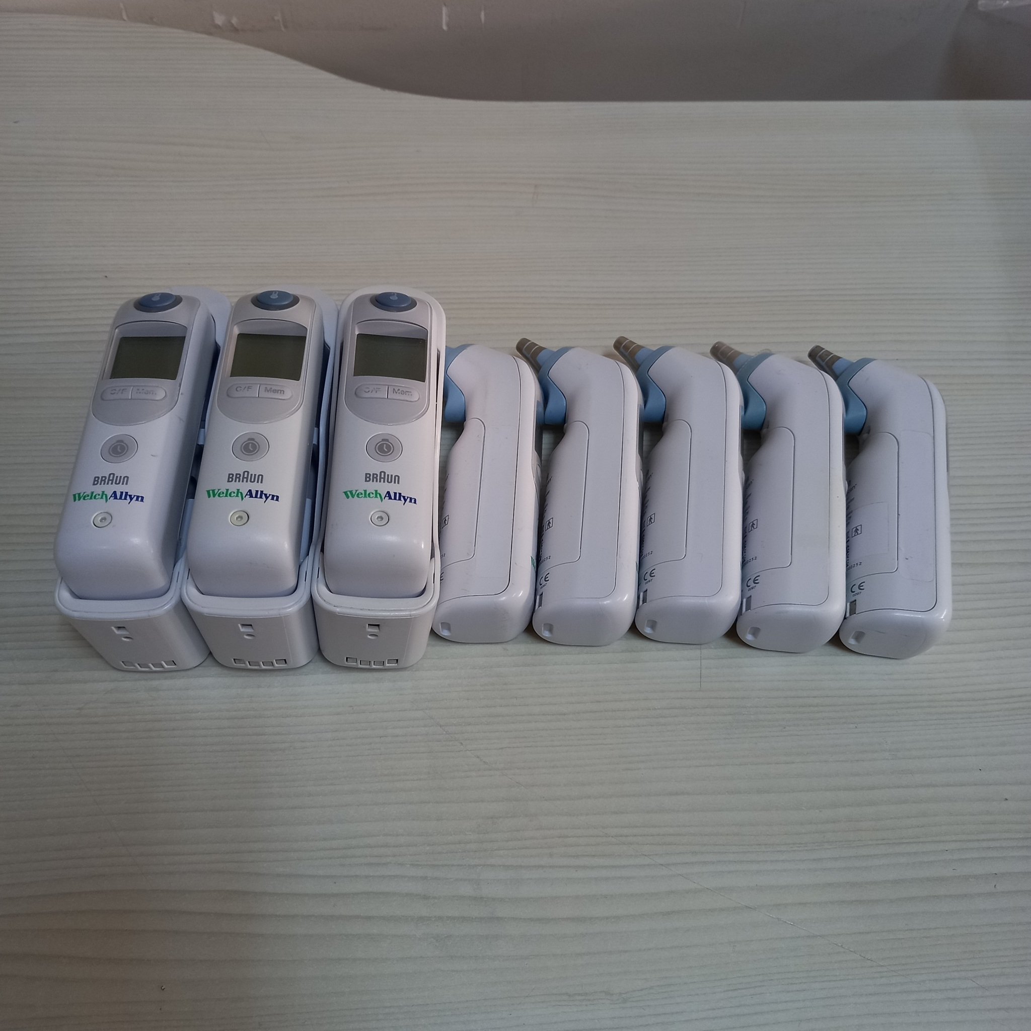 Arızalı 8 Adet İkinci El Braun ThermoScan PRO 6000 Timpanik Ateş Ölçer ...
