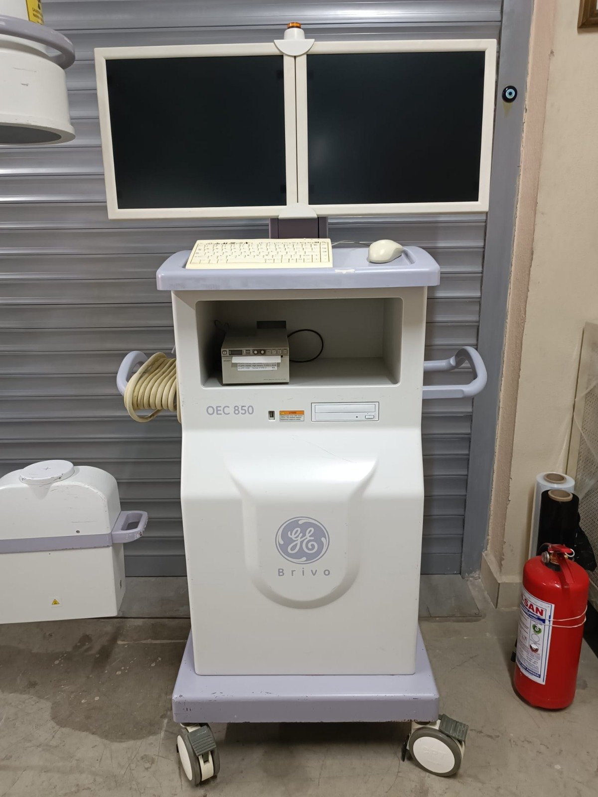 Secondhand GE Brivo OEC 850 C-Arm X-Ray Device - Medbidding