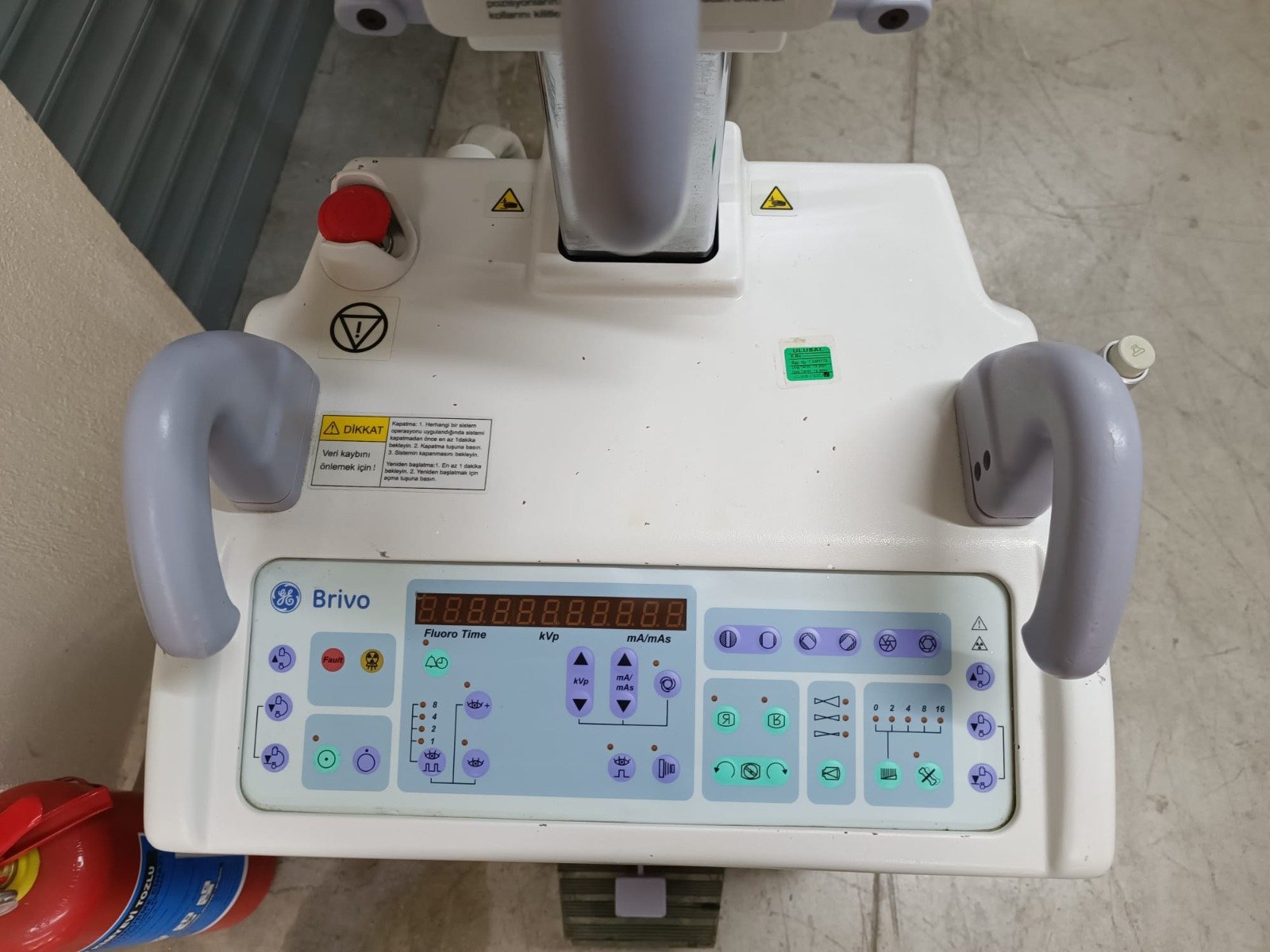 Secondhand GE Brivo OEC 850 C-Arm X-Ray Device - Medbidding