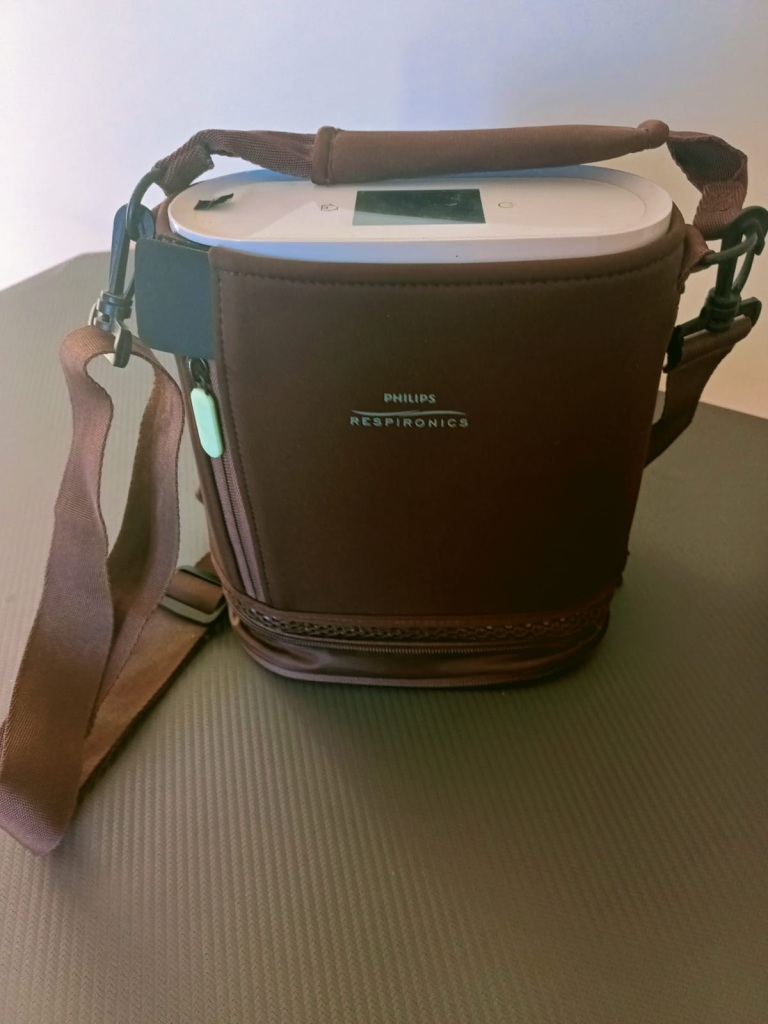 Secondhand Philips Respironics Simply Go Mini 2.3kg Portable Oxygen ...