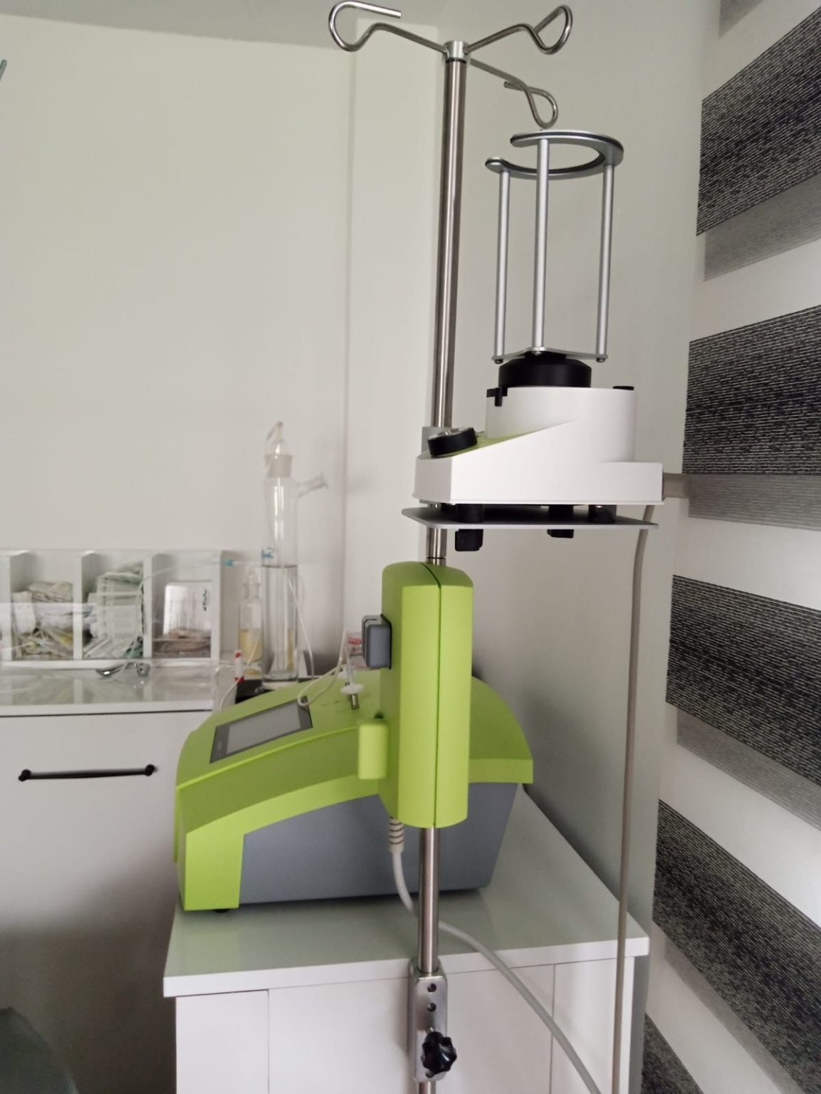 Secondhand Herrmann Hyper Medozon Comfort Ozone Generator - Medbidding