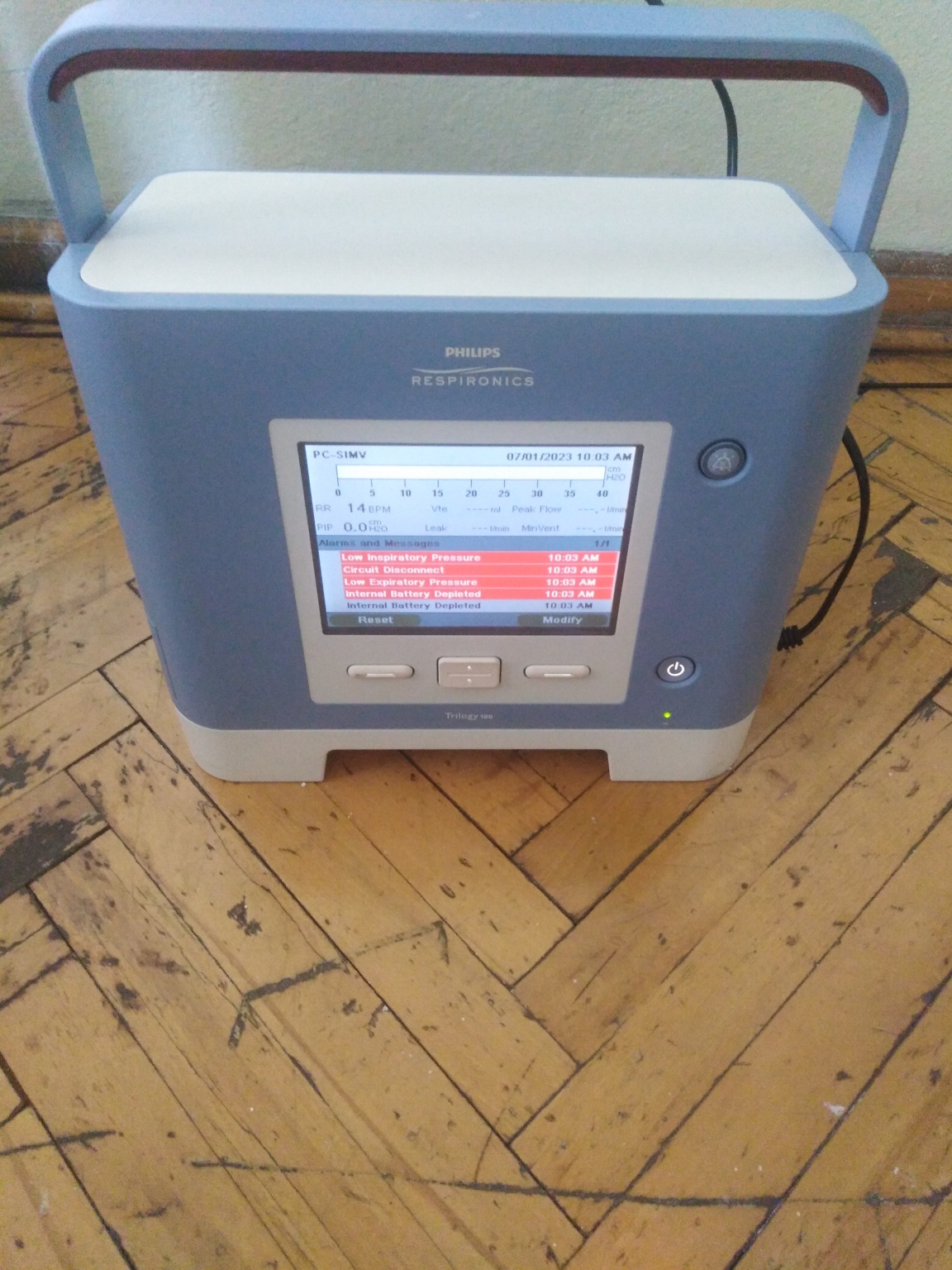 İkinci El Philips Respironics Trilogy 100 Ev Tipi Mekanik Ventilatör ...