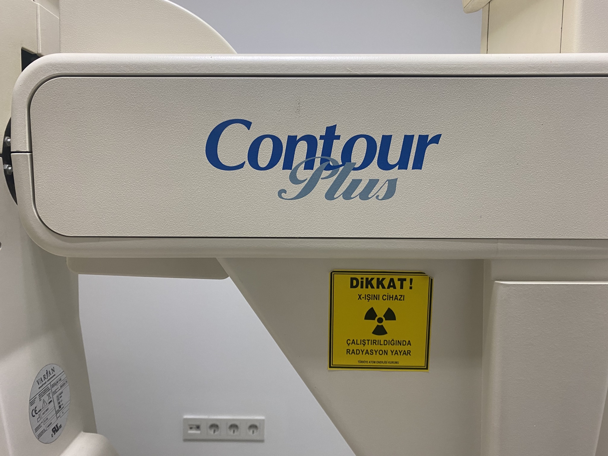 Secondhand Bennett Contour Plus Mammography Machine - Medbidding