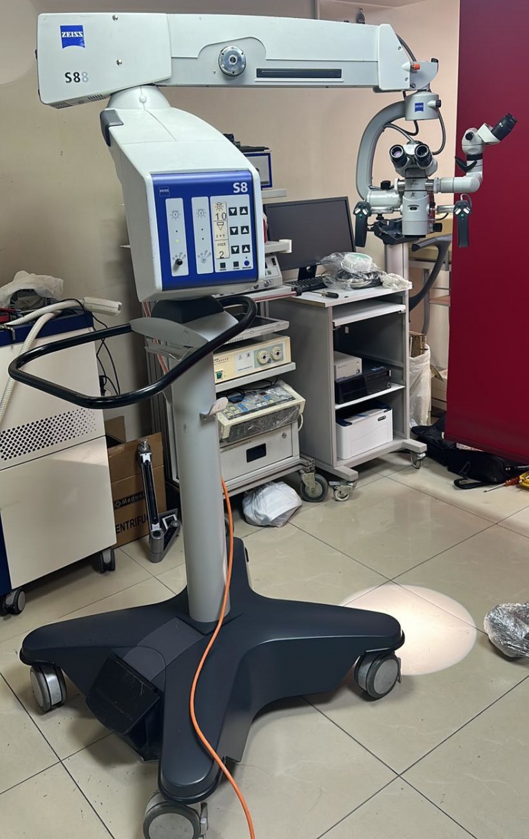 Secondhand Zeiss OPMI Vario S88 Neurosurgical Microscope - Medbidding