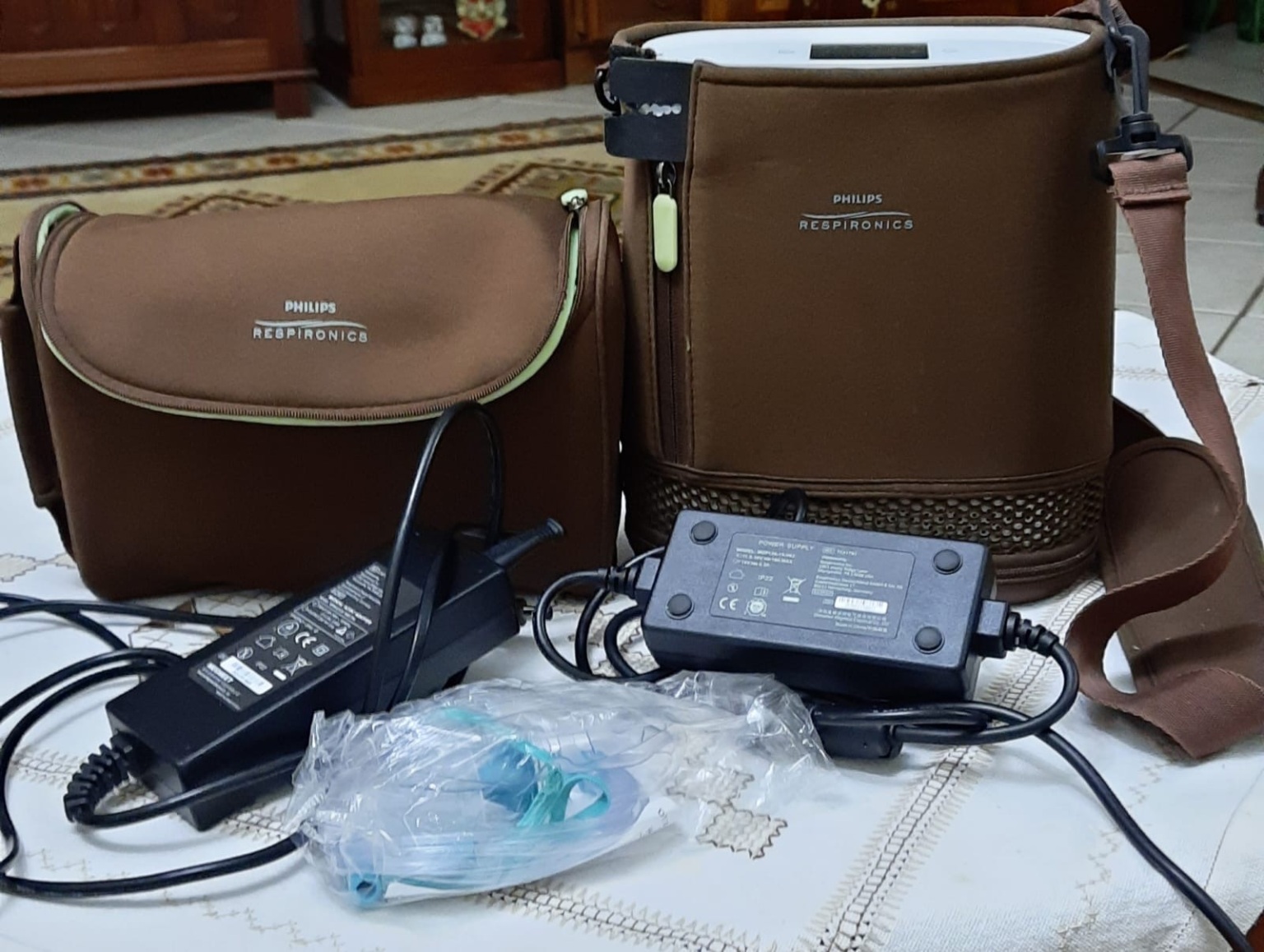 Secondhand Philips Respironics Simply Go Mini 2.3kg Portable Oxygen ...