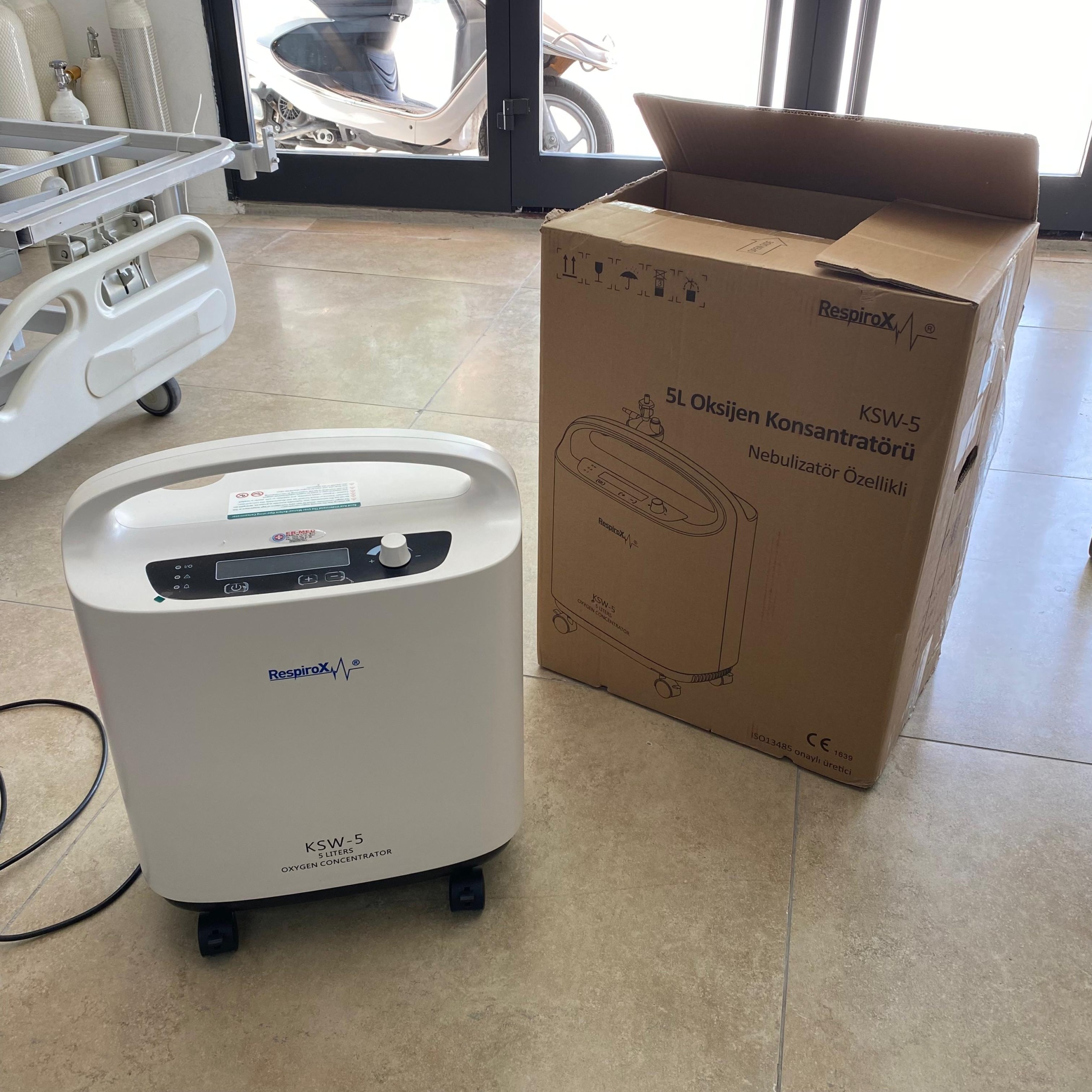 Secondhand Respirox KSW-5 5L/min Oxygen Concentrator - Medbidding