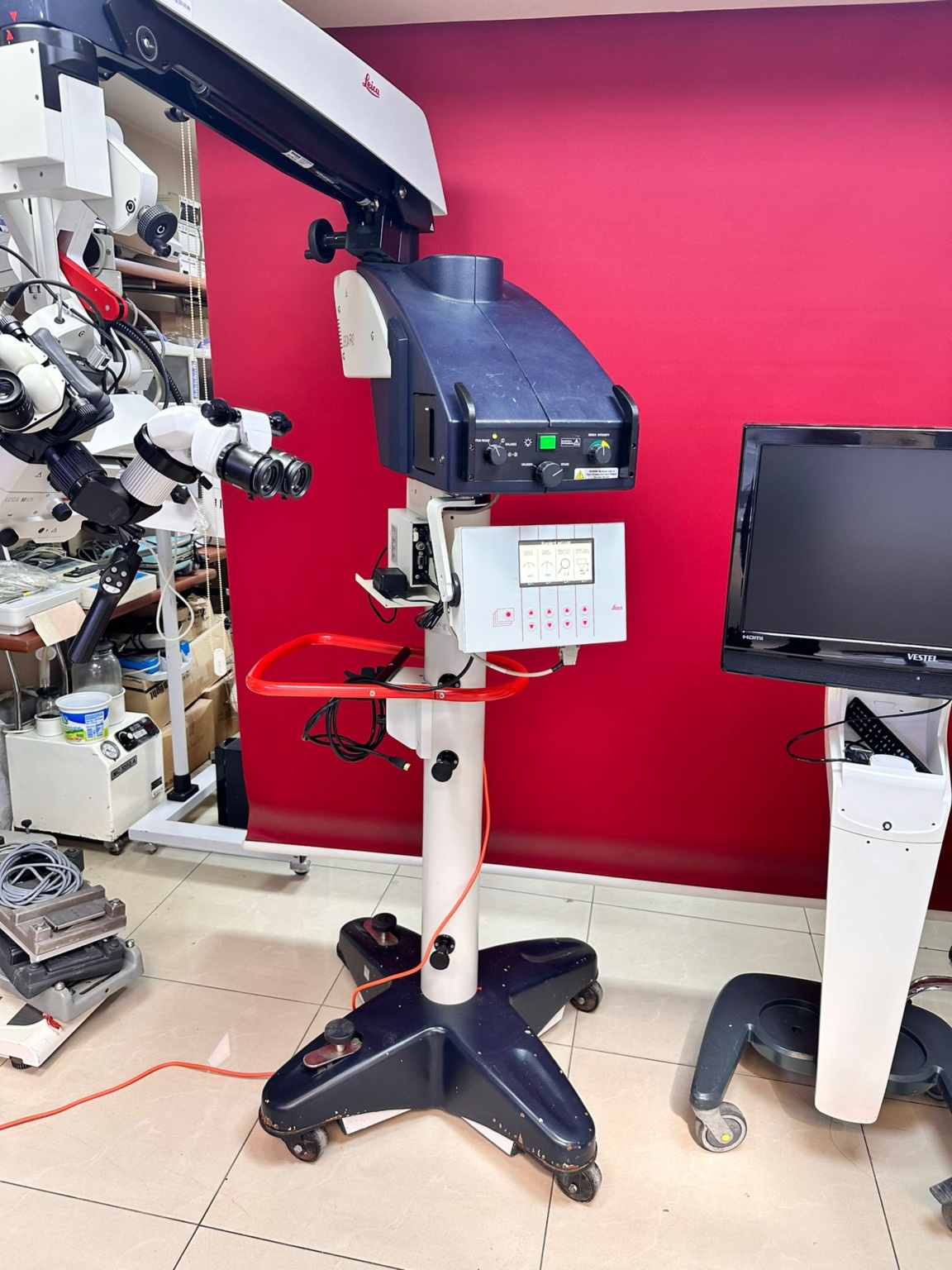 Secondhand Leica M525 F40 Neurosurgical Microscope - Medbidding