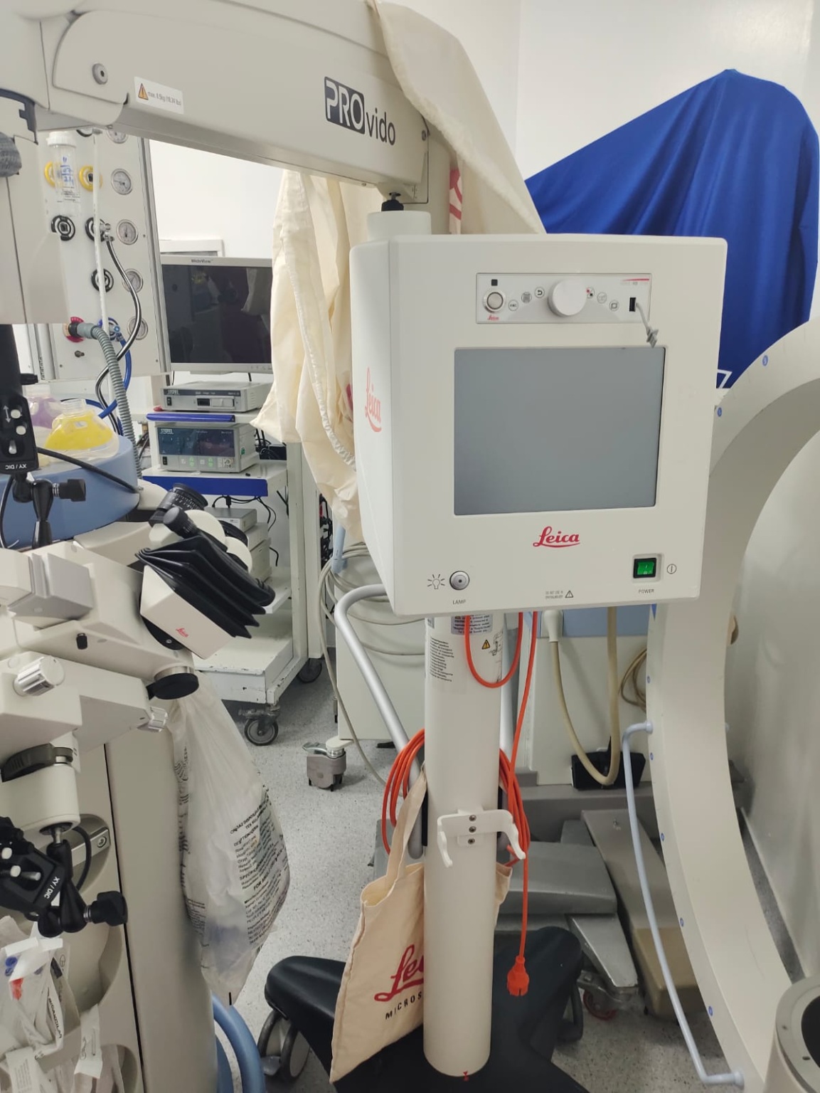 Secondhand Leica Provido Neurosurgical Microscope - Medbidding