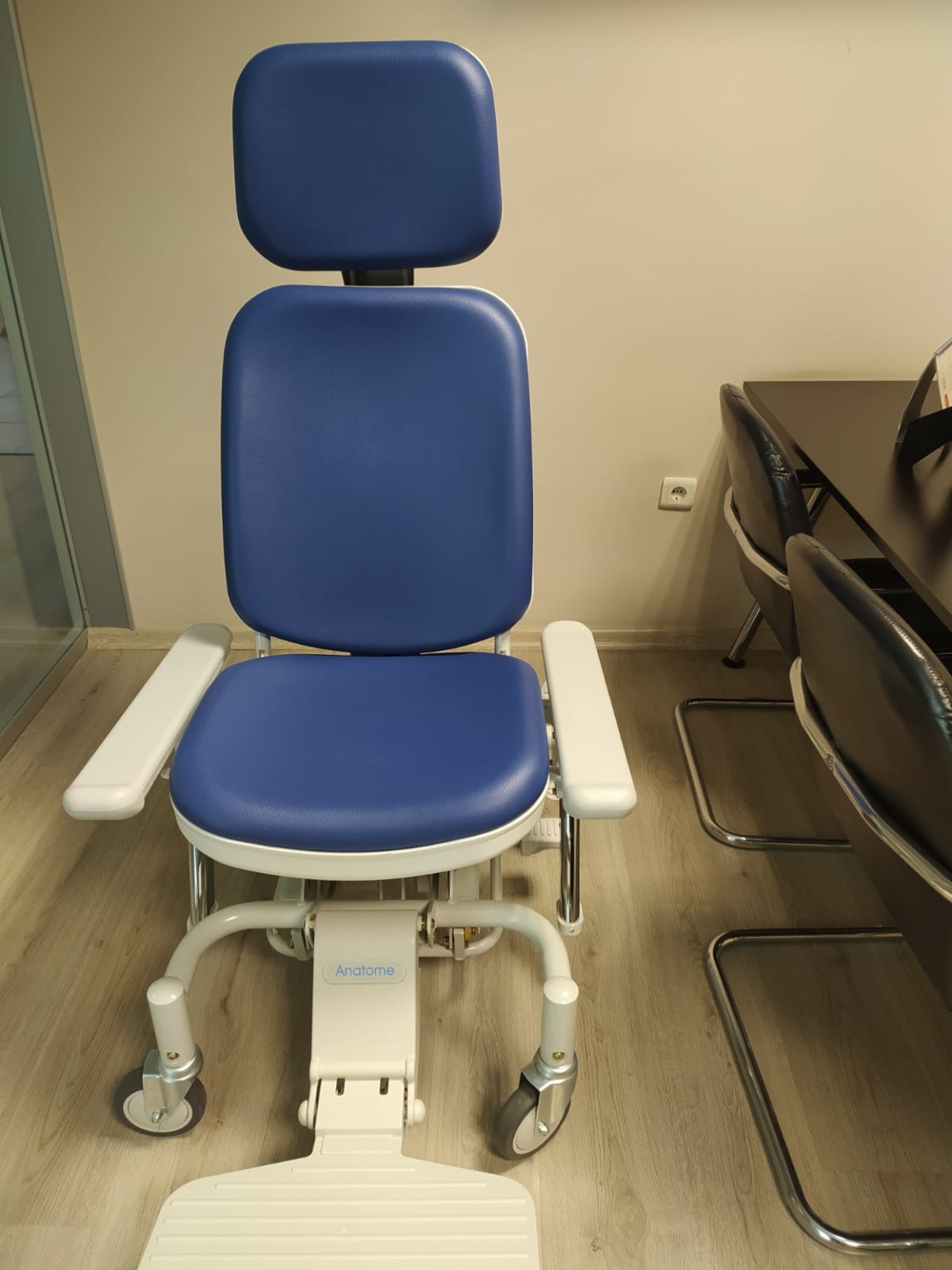 Secondhand Hill-Rom Anatome Adult Manual Wheelchair - Medbidding