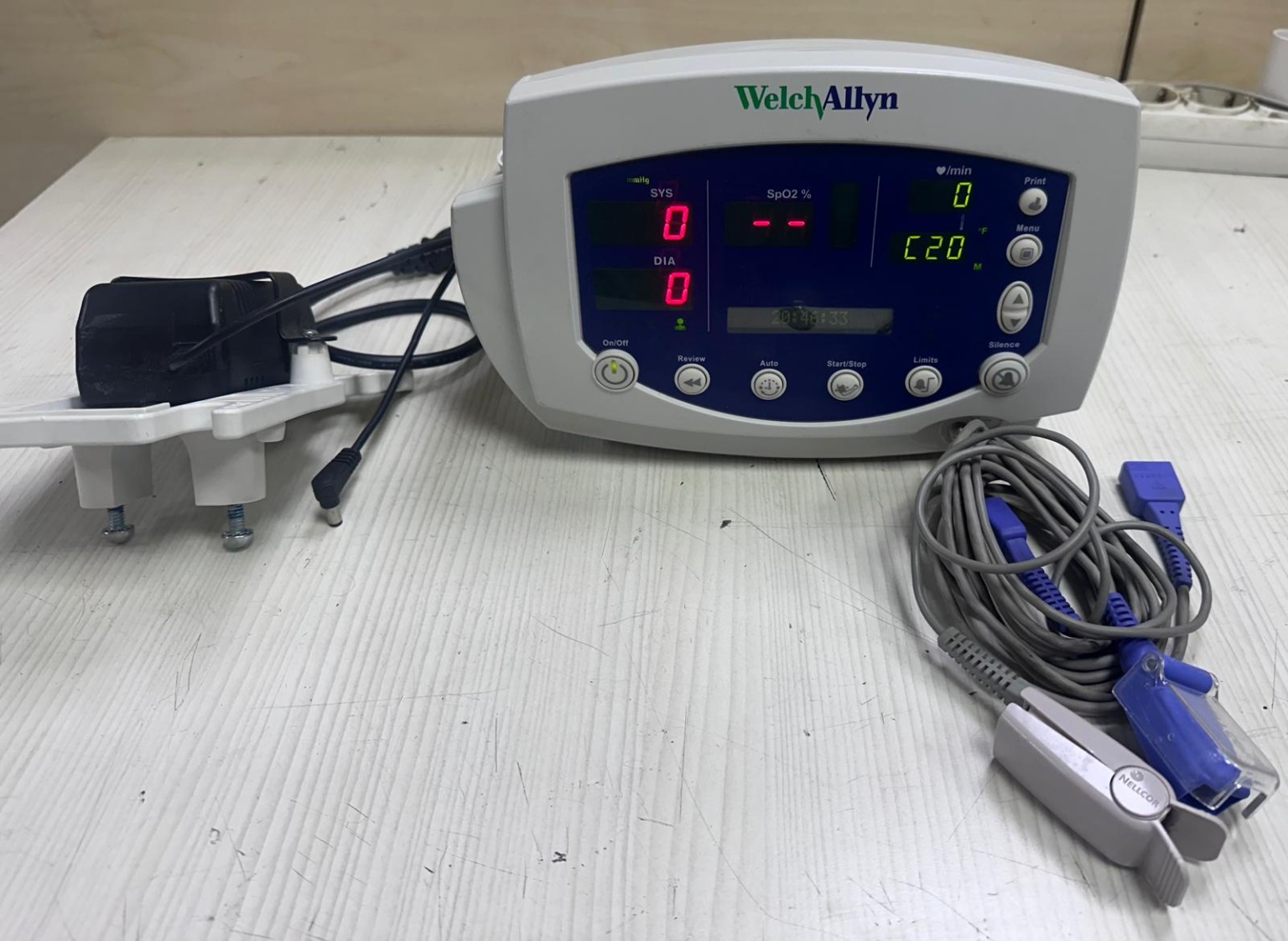 Secondhand Welch Allyn 300 Patient Monitor - Medbidding